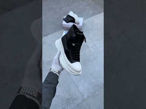 ALEXANDER MCQUEEN TREAD SLICK HIGH-TOP LEATHER SNEAKER BLACK WHITE