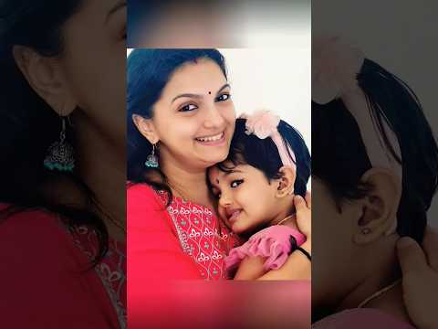 Saranyamohan with daughter β€οΈ#shorts #saranyamohan #yutubeshorts #actress #whatsappstatus