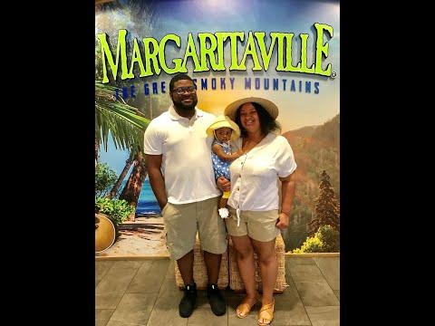 Margaritaville Island Hotel River View with Jetted Jacuzzi Tub Pigeon Forge TN (Room Tour)