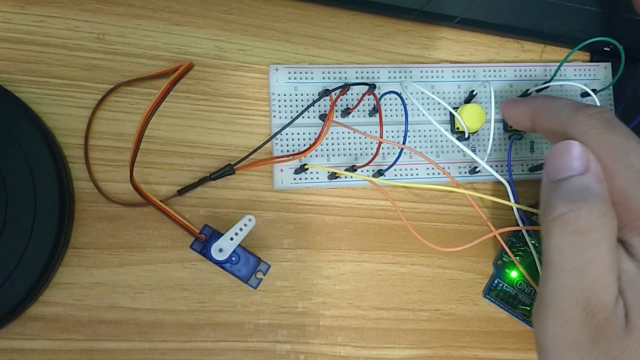 Basic Electronic Project: Push button controlled Servo Motor
