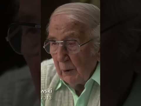 Witness: A German U-boat torpedoes an English destroyer