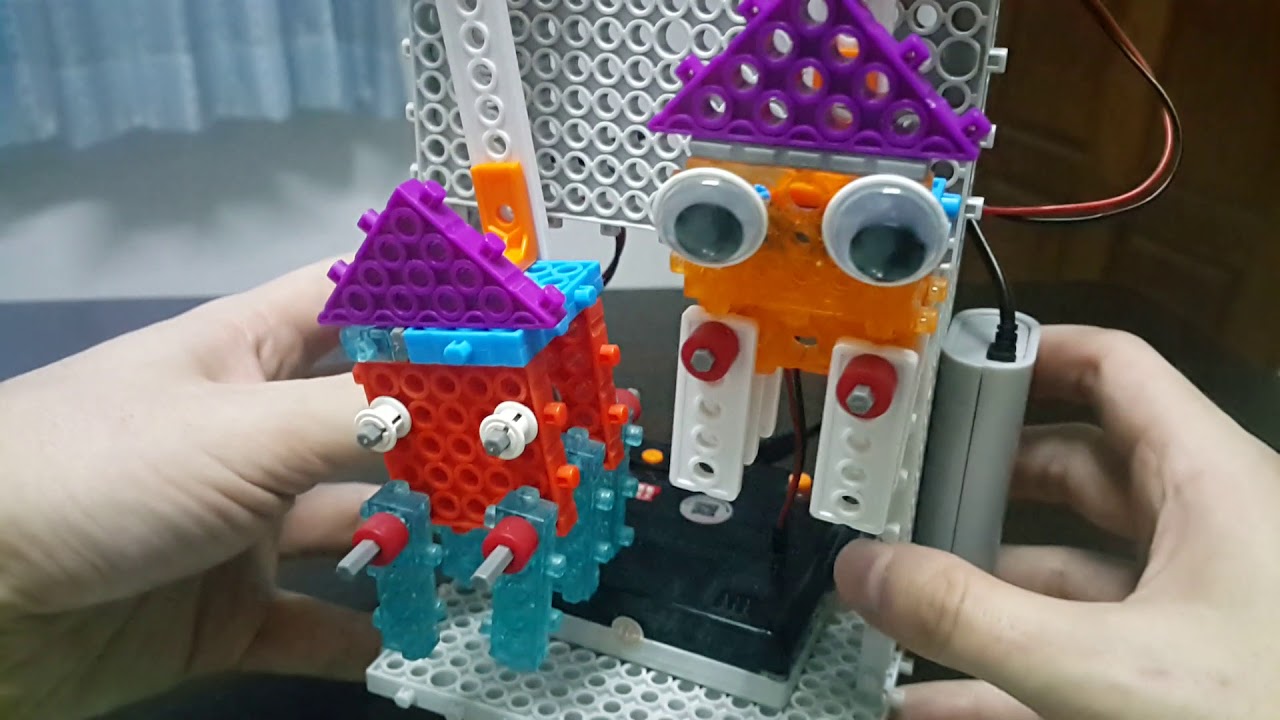 My Robot Time MRT3 - Dancing Squids robot