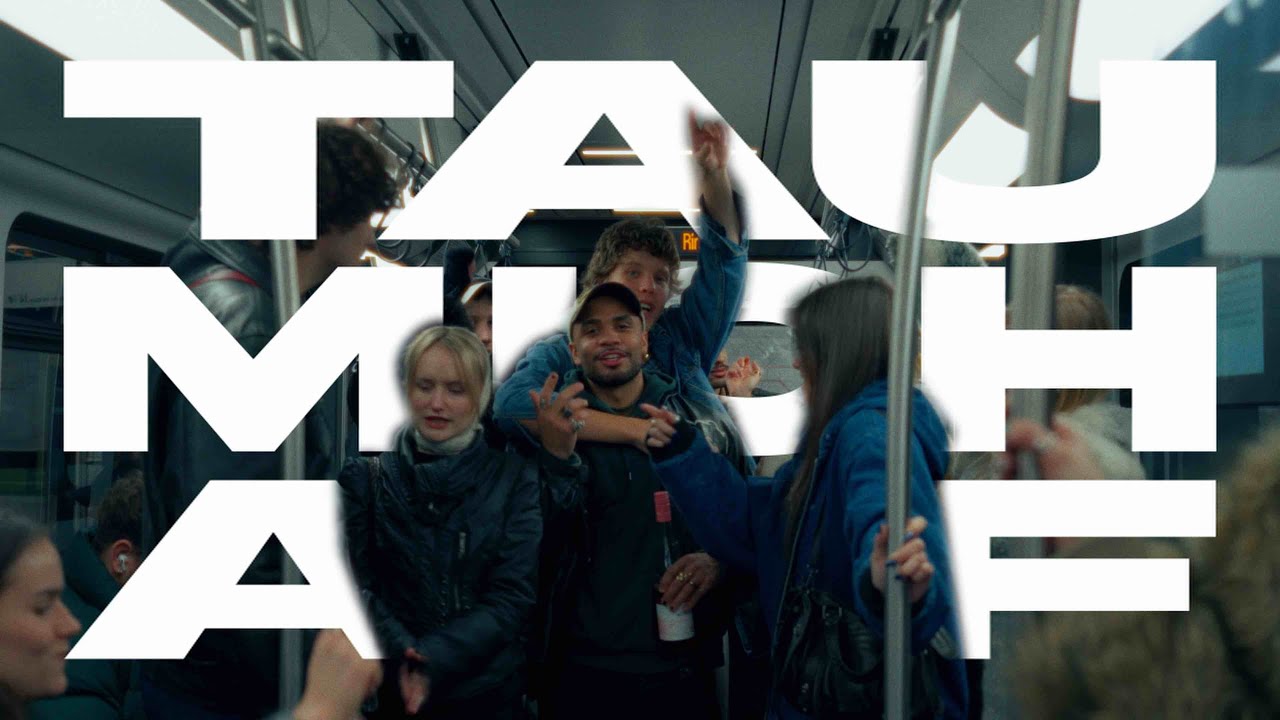 Lyrics & Translations of Tau Mich Auf by Zartmann | Popnable