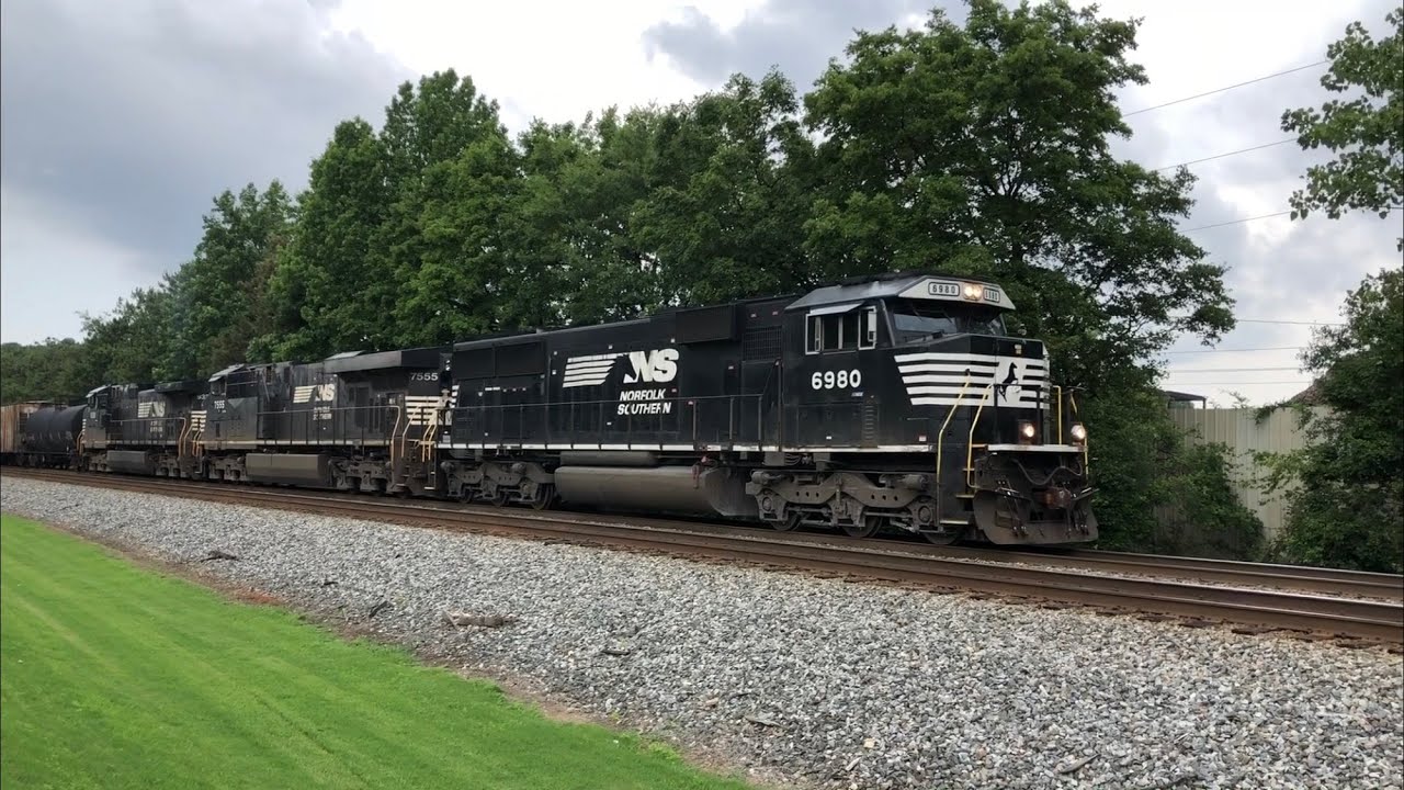 A Very Long Freight Works Ray Yard, a Local, and 370 with GoRail