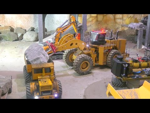 Hand-Built RC K700 6x6 Diesel vs. Giant CAT 993K – Real Footage
