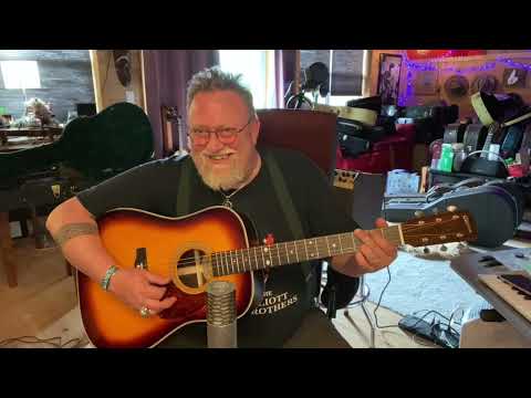 GSWJ - JP Reviews a Monster Herringbone Dreadnaught by Cirrus (Thanks Tobin!)