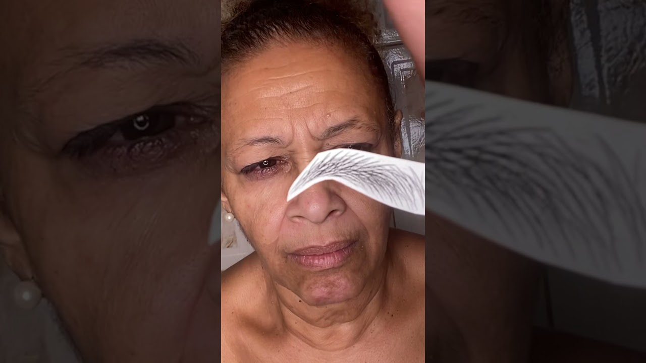 Sobrancelha adesivo, para quem tem poucos fios na sobrancelha.