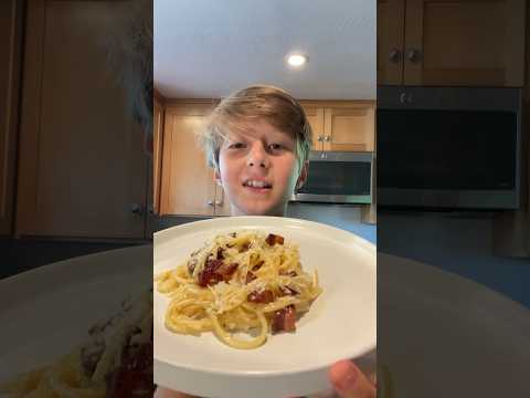 Traditional Carbonara! #shorts #fyp #pasta #food #italian #cooking #cheese #trending