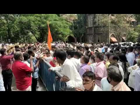 Marathi-speaking people protest demanding all rights under the linguistic minorities to be adhered