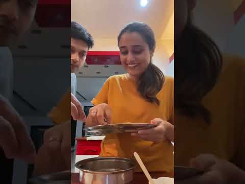 Cooking lesson with Aleena Rais