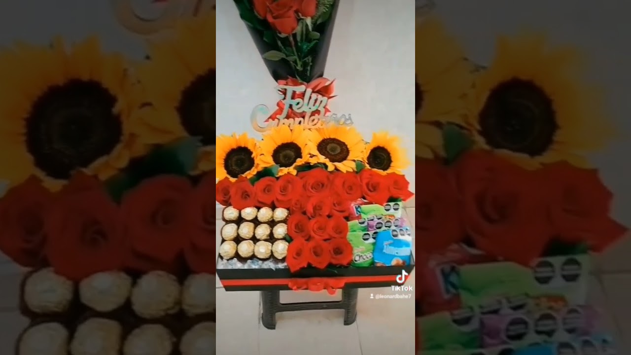 Ramo y caja floral con chocolates 🥰💐 #detallesdoñamary #arreglofloral #rosas #amor