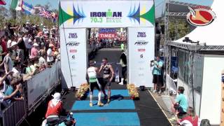 Cocky Runner Nearly Loses Race In The Most Embarrassing Way Possible