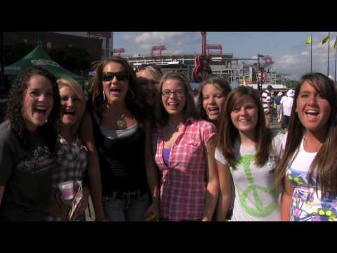 (2 of 4) Shea Fisher: Adventures of an Aussie at the CMA Music Festival