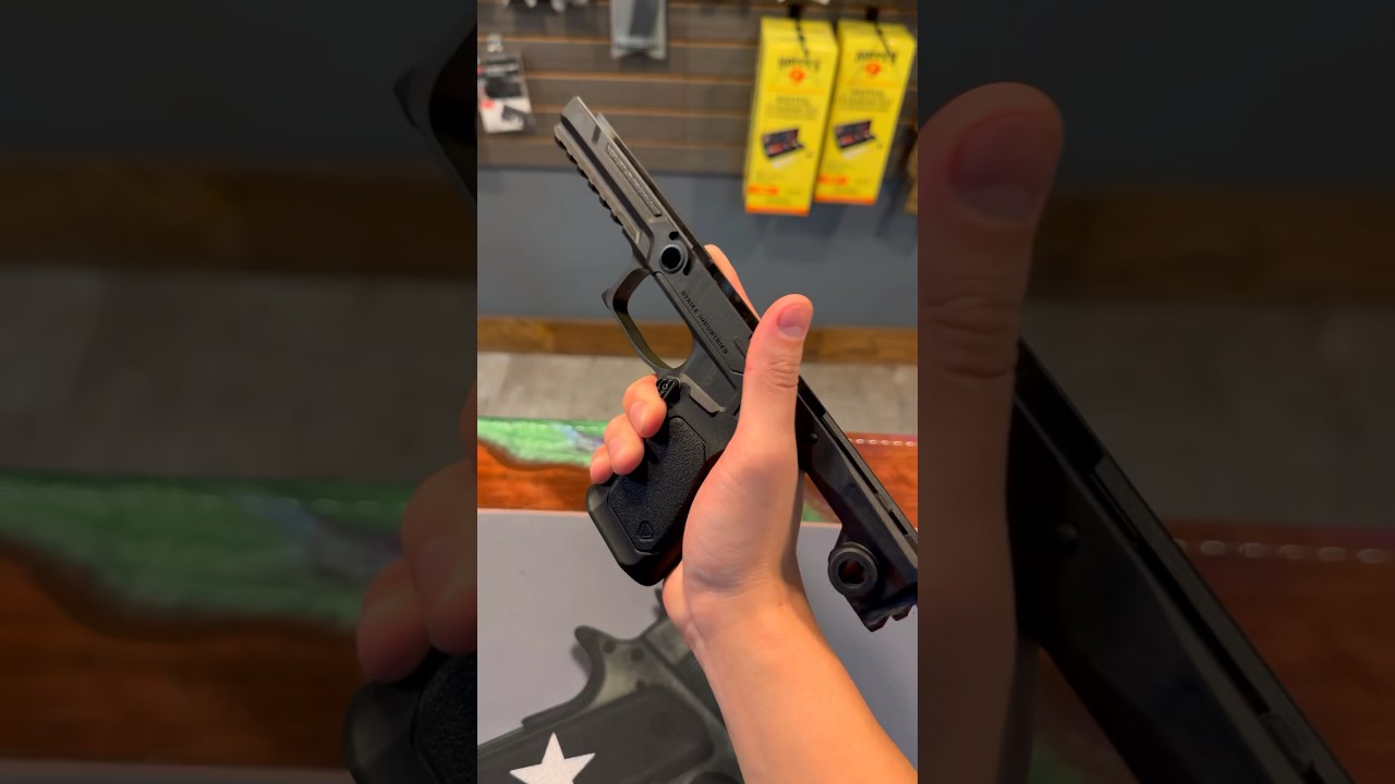 Unboxing the Strike Industries SMC Bravo!