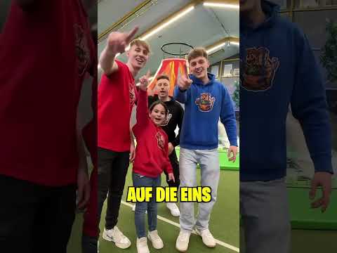 Burgerpommes auf die 1 pack die Pommes in den Burger rein #icrimax #marvinvlogt #lukasbs #leontin
