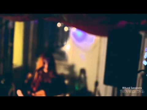 Hayley McDonnell - Rambling Man (Cover) (Live in the Antique Shop)