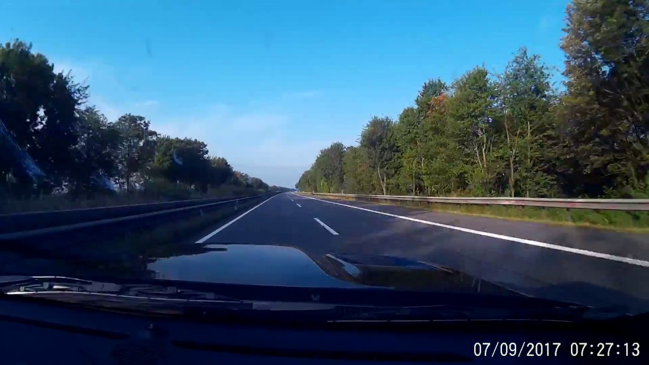 Challenger Hellcat 300 km/h (~186 MPH)
