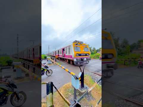 Howrah Katwa Emu Local Train Skip RailGate #shorts #viralvideo #4k #indiantraininfo
