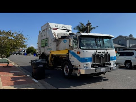 City of San Diego environmental services department autocar Heil rapid rail on after noon Trash!!