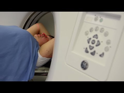 What is it like having a PET Scan? - Having a PET Scan in hospital