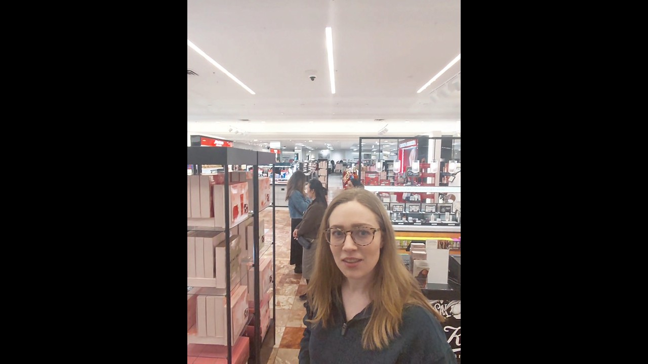 Asking White Girl If She Likes Black People 🤣 #funny #dating