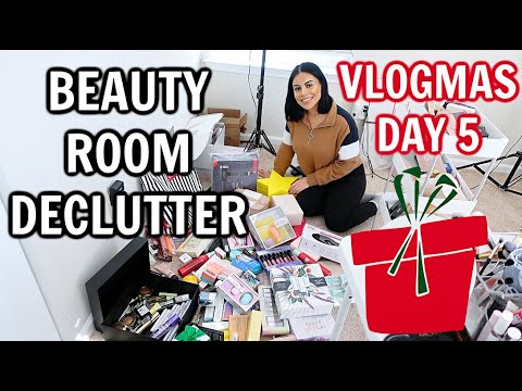 BEAUTY ROOM DECLUTTER! GETTING RID OF SO MUCH MAKEUP...VLOGMAS DAY 5