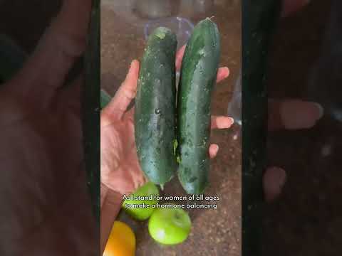 🥬 Hormone Balancing and Menopause Assist Juice | A Green Juice Recipe