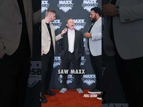 Raiders Owner Mark Davis PRAISES Maxx Crosby! π