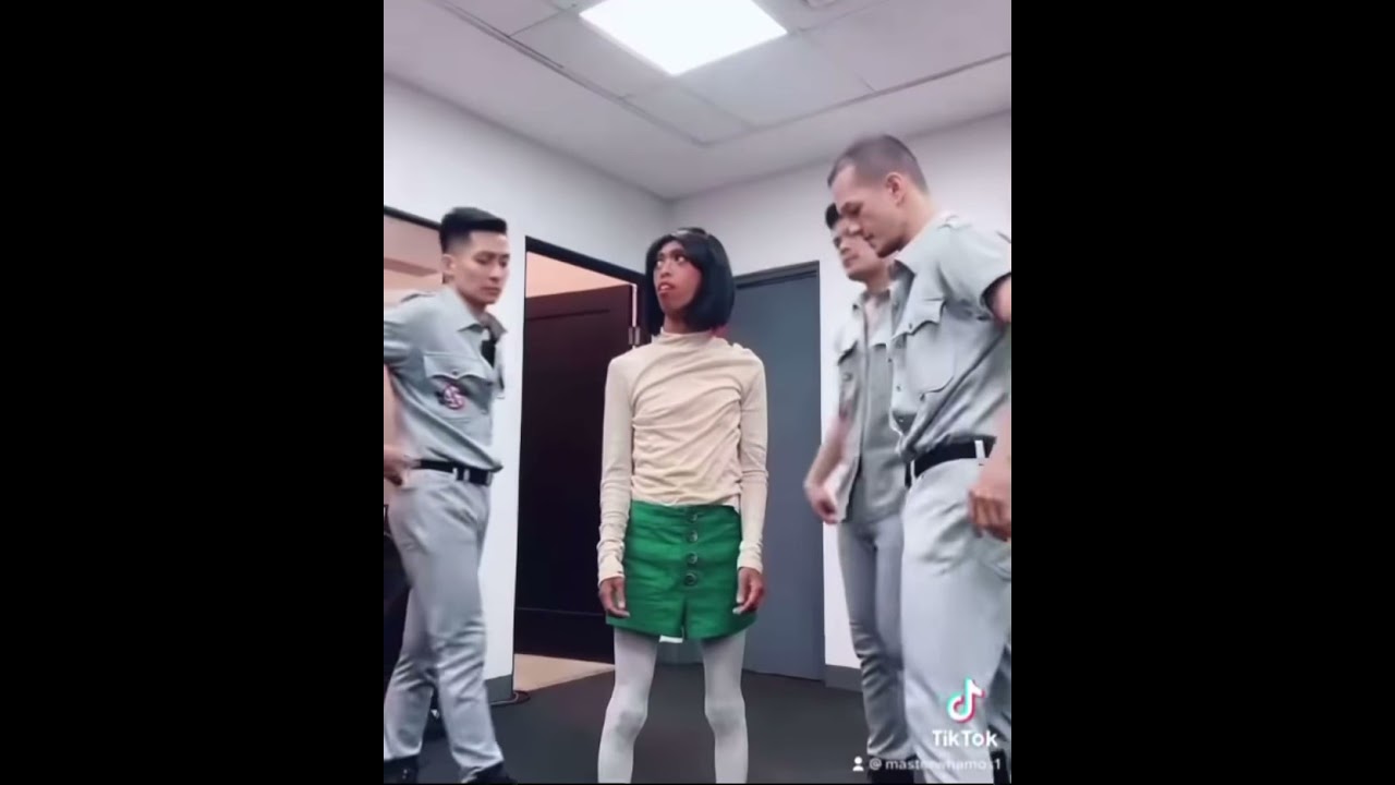 Girl Dances with 4 Guards