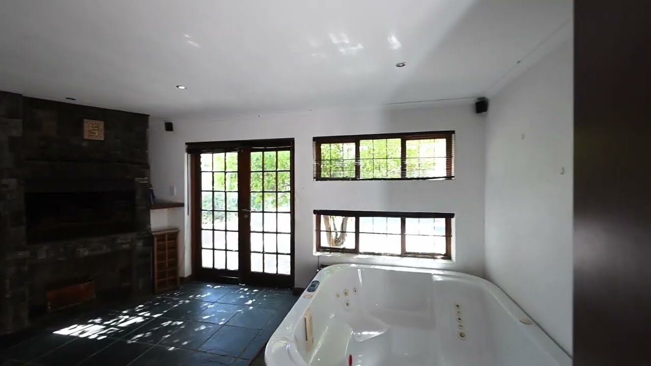 R3,445,000 | 4 Bedroom House For Sale in Protea Heights | RED2775