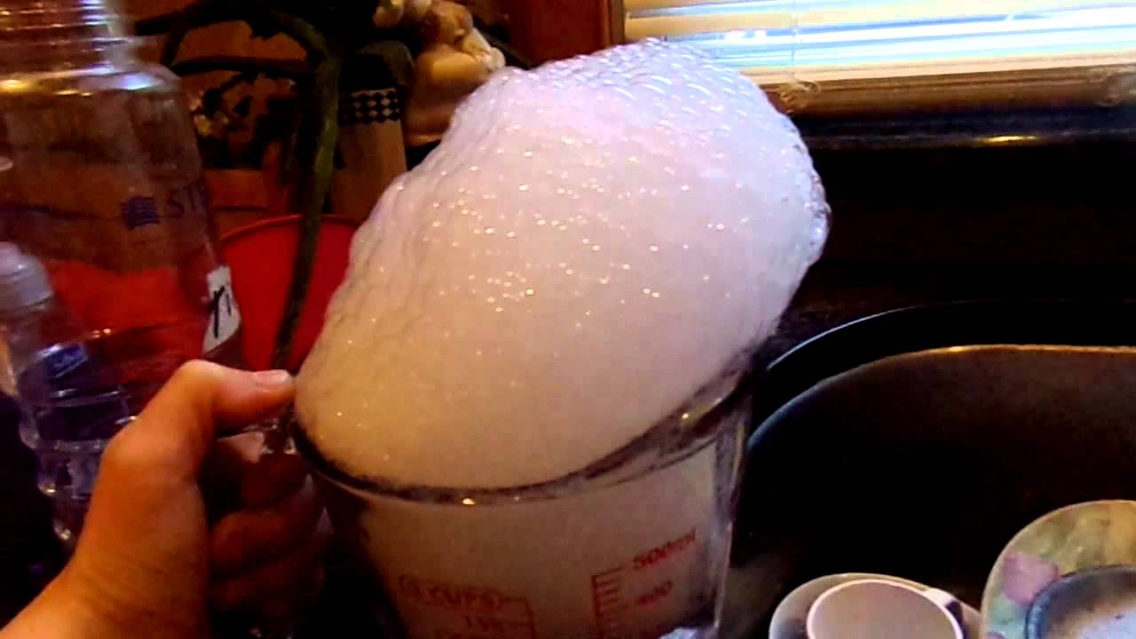 Silly Dry Ice Experiments with Eric.