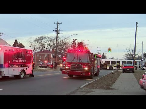 2 killed in crash with DDOT bus