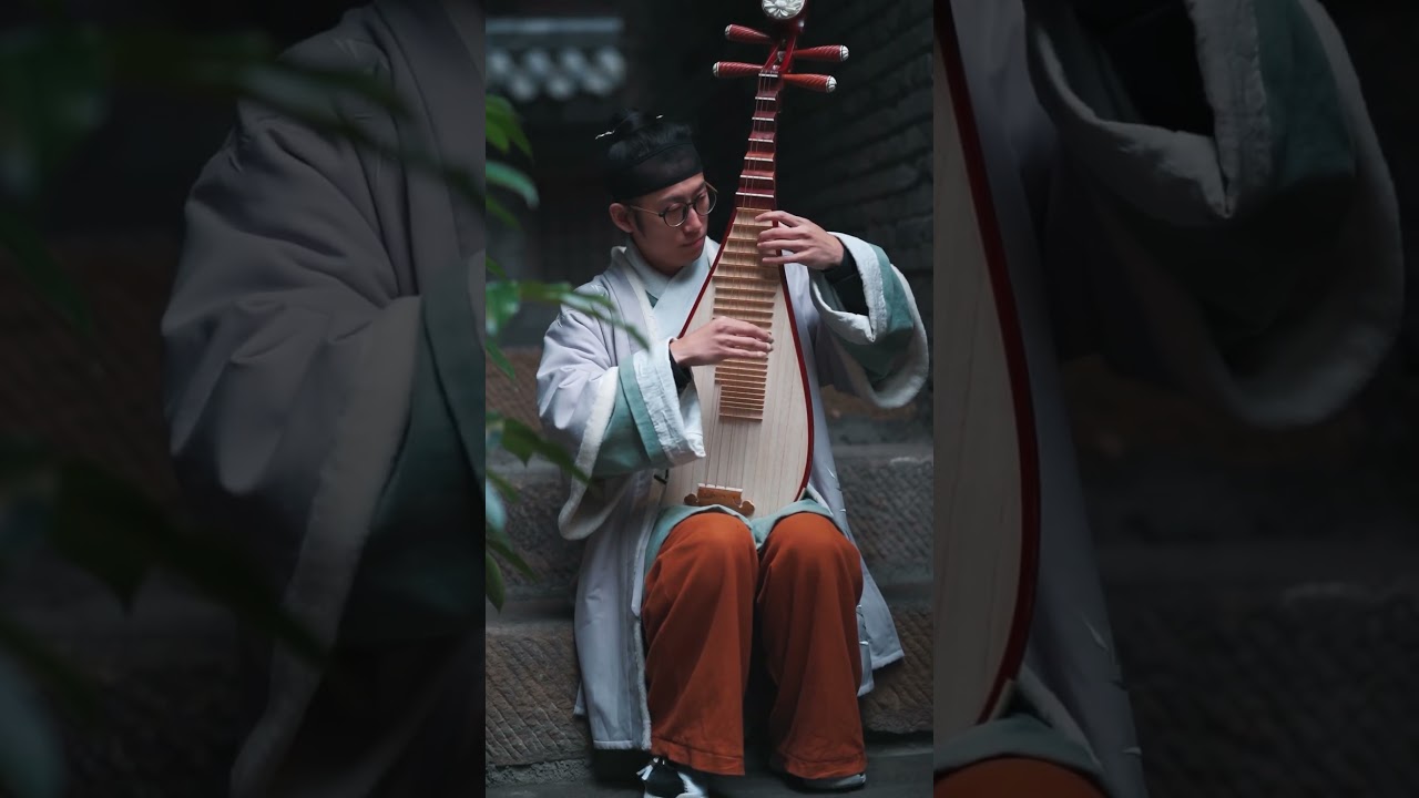 Pipa is an old musical instrument in China. Has a history of more than 2000 years。