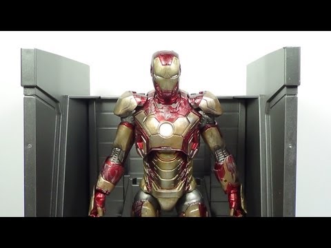 Marvel Select Battle Damaged Mark 42 Iron Man 3 Disney Store Exclusive Figure Review