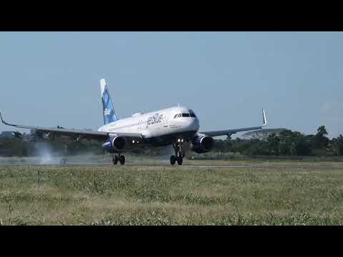 UP-CLOSE the Runway Santiago Airport STI MDST 🇩🇴