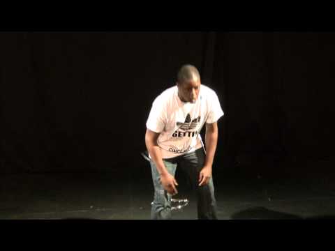 Tout savoir sur Sum, l’humoriste!