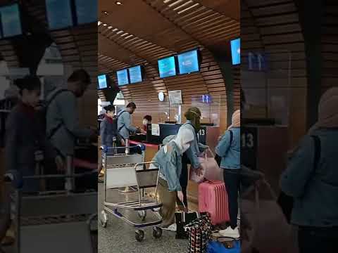 PENIMBANGAN BAGASI PESAWAT