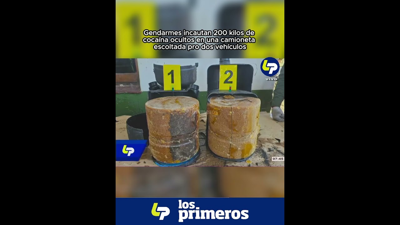Gendarmes incautan 200 kilos de estupefacientes ocultos en una camioneta escoltada pro dos vehículos
