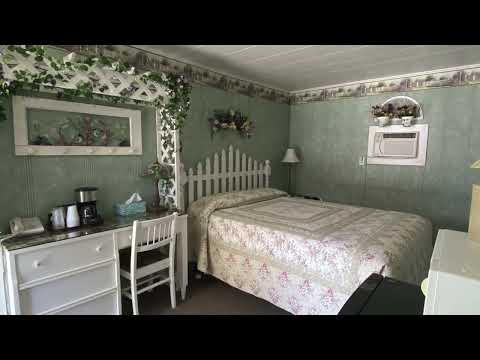 Charming Motel in Mackinaw City - Lamplighter Motel