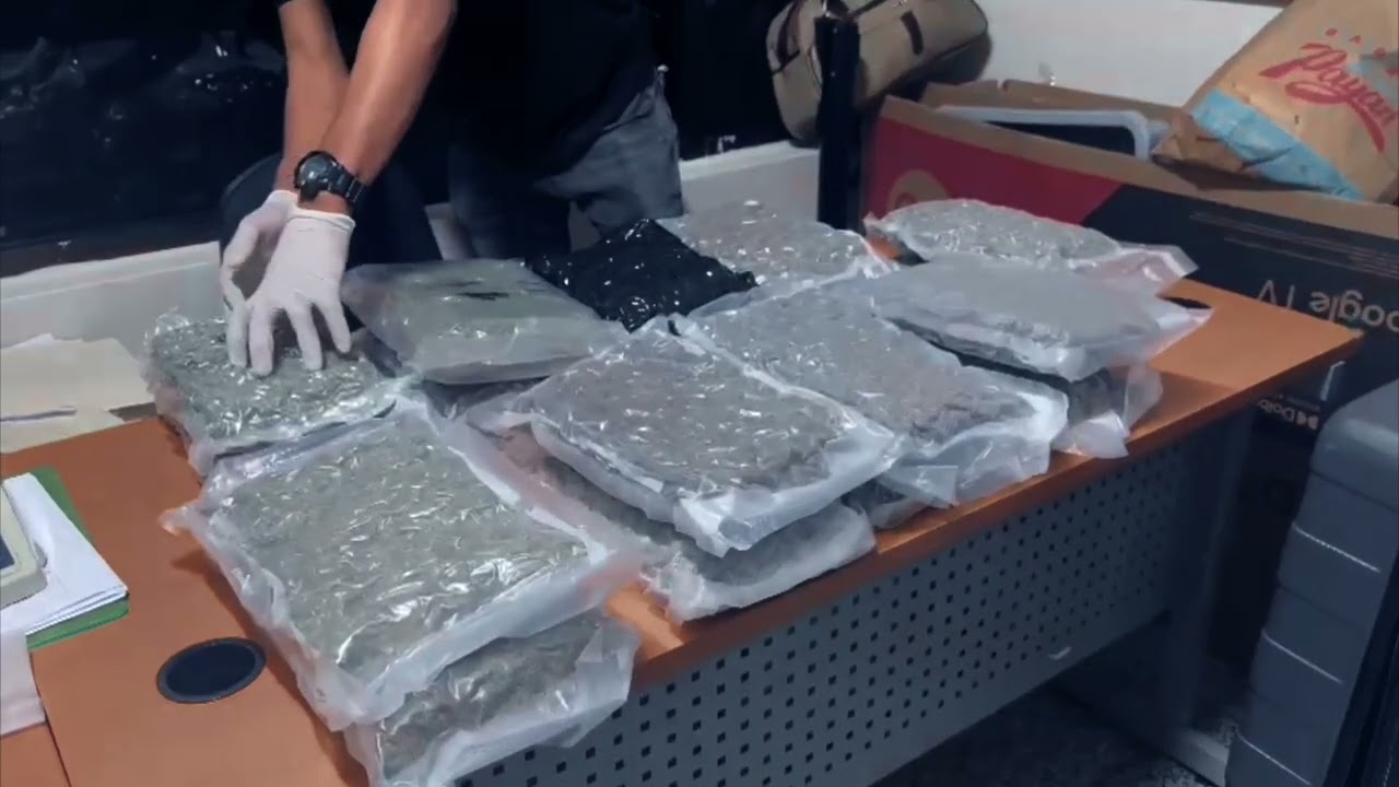 OCUPAN 18 PAQUETES DE MARIHUANA EN EL AILA