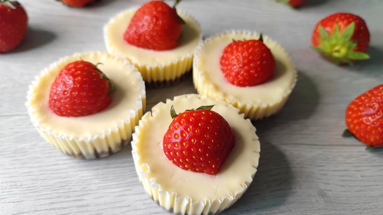 Easy Mini Cheesecakes Recipe | NO Mixer Needed!