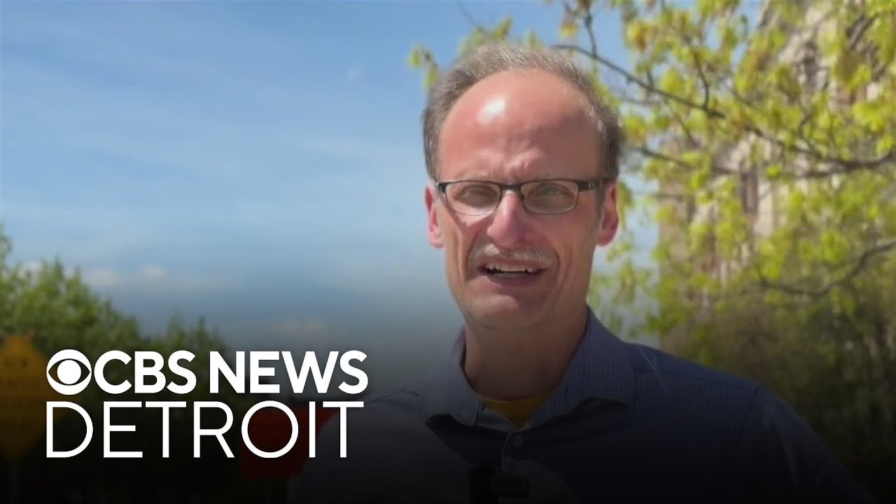 Michigan professor defends commencement remarks