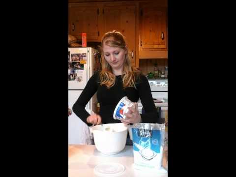Angel food cake with vanilla pudding frosting