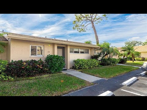 2782 WOODGATE LANE, SARASOTA, FL Presented by Zarghami Group.