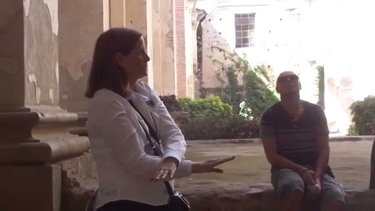 Historian Elizabeth Bell Tells Us About Antigua, Guatemala