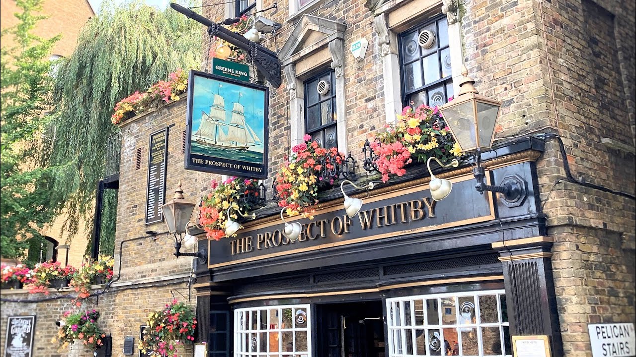 Exploring London's Pubs: Five Pubs, Five Stories (Volume 2)