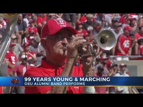 At 99, oldest Buckeyes band alum takes the field for Script Ohio