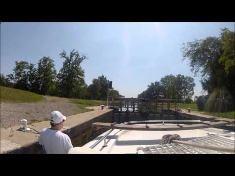 Le Boating on the Canal de Garonne