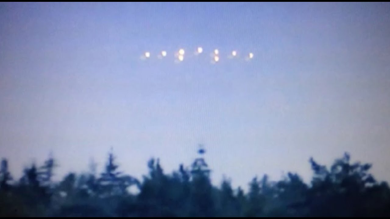 Mass Fleet UFO's Over England - HD Amazing UFO Sightings