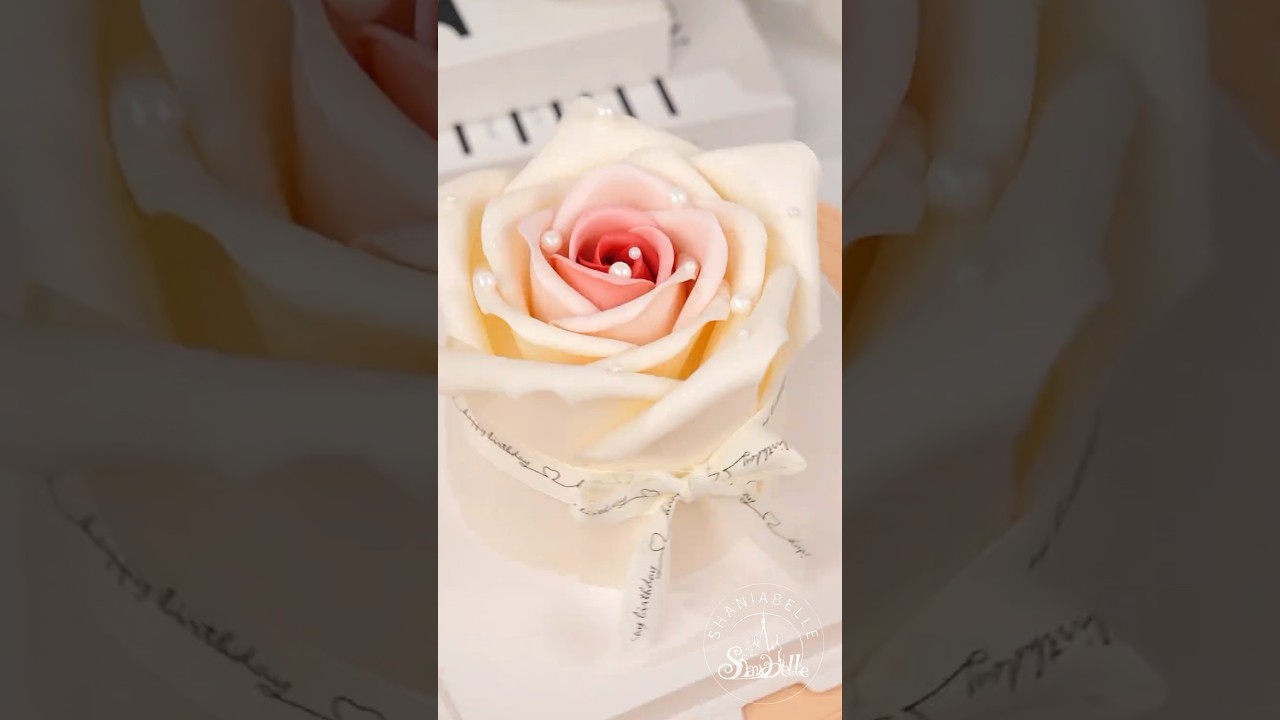 🌹Fondant Rose Cake-✨Dive into the elegance with me @shaniabelle_cake  #cake#rosecake #cakeart
